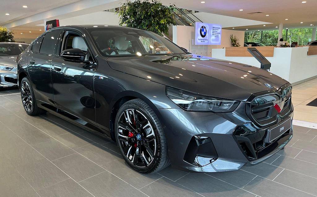 20" BMW G60 i5 / 5-Series 940M M-Performance OE Wheels – 360WHEELS